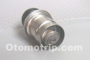 Cara Ganti Sekring Pemantik Rokok Mobil Avanza-Xenia Lama – OtomoTrip